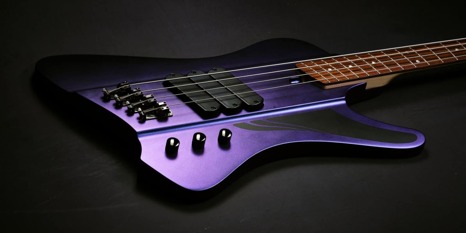 Pre-owned Dingwall D-Roc 4 Standard Matte Blue to Purple Colorshift ...