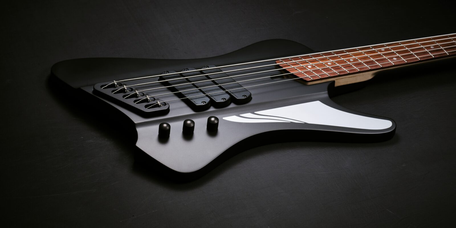 Dingwall D-Roc 5 Standard Metallic Matte Black | Bass Buddha