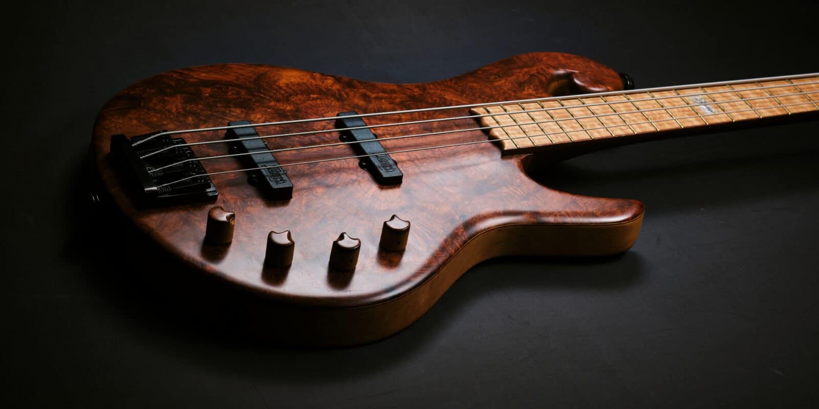 Pre-Owned Mørch Curly 4 35" With A Figured Rosewood Top | Bass Buddha