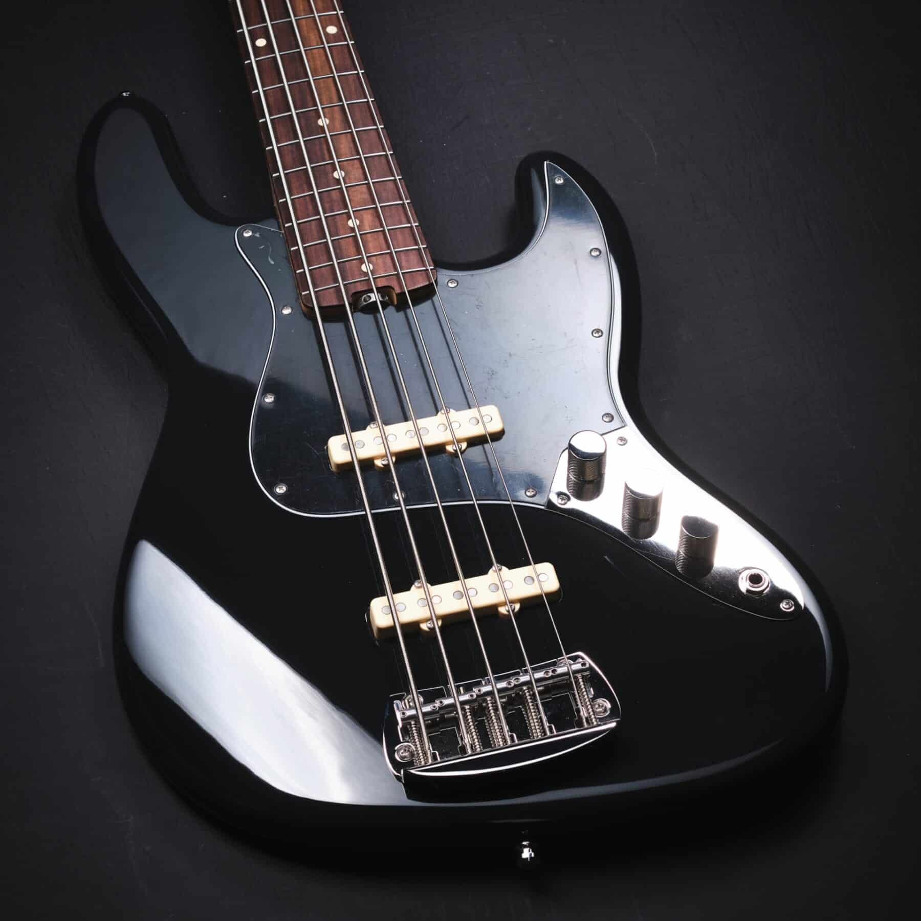 Vincent Basses Metropol 5 Black | Bass Buddha