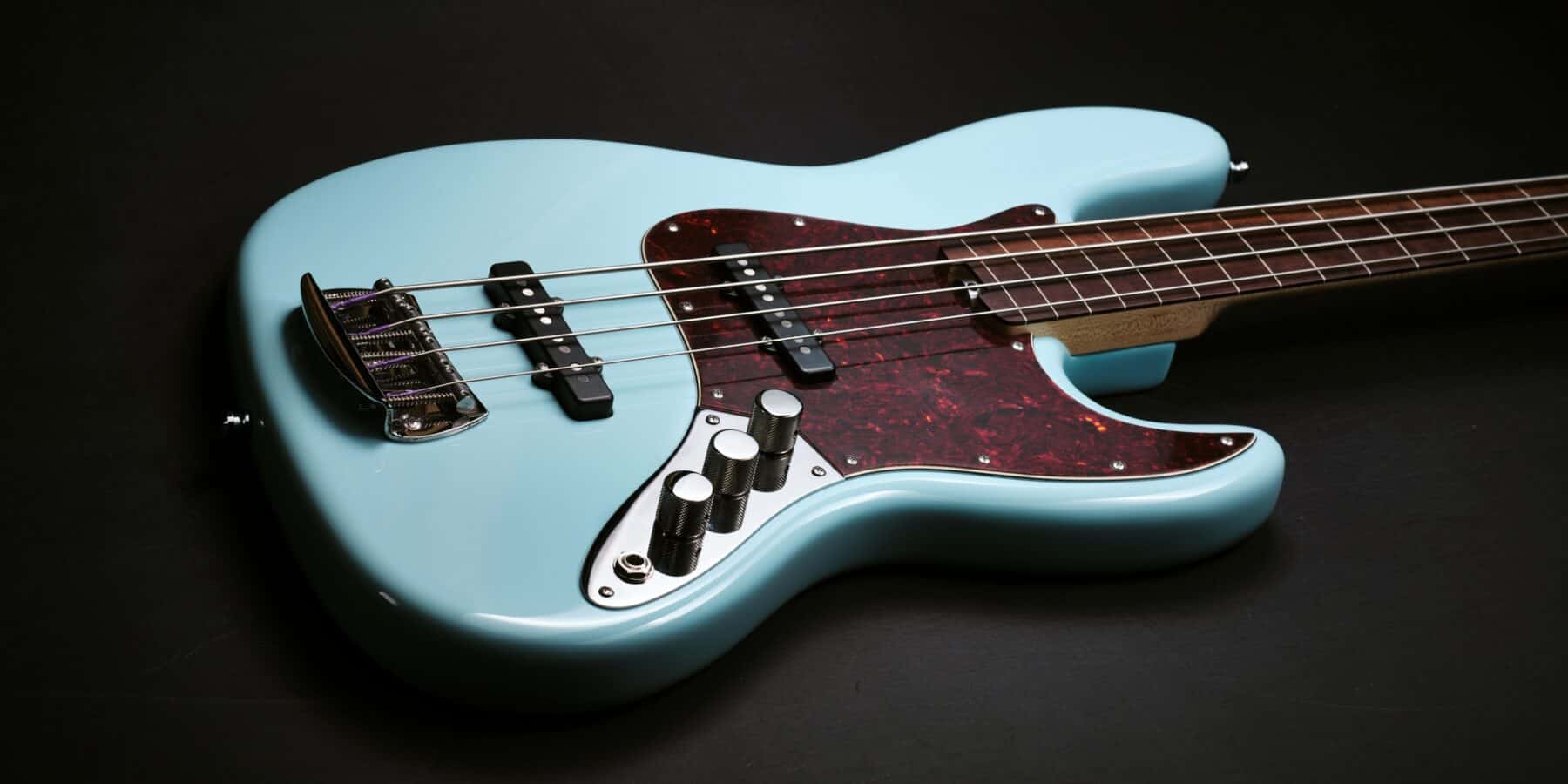 Vincent Metropol Fretless 4 Celeste | Bass Buddha