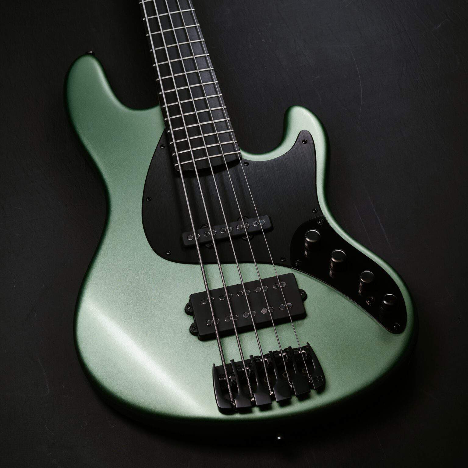 Sandberg Nighthawk TM5 Inca Silver | Bass Buddha