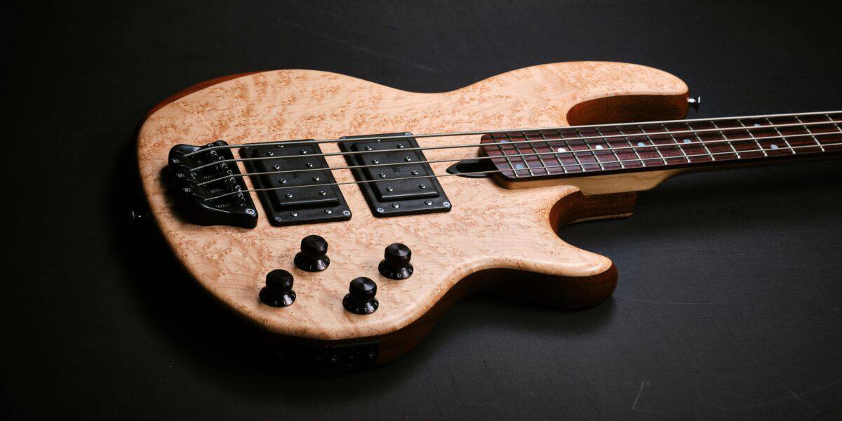 Pre-owned Wal MK II (2023) Birdseye Maple Top | Bass Buddha