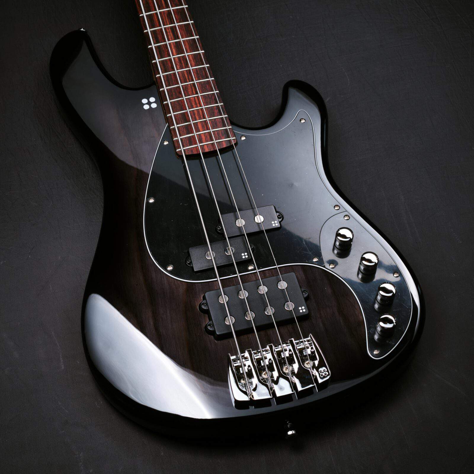 Sandberg VM4 Black Burst High Gloss Green Line