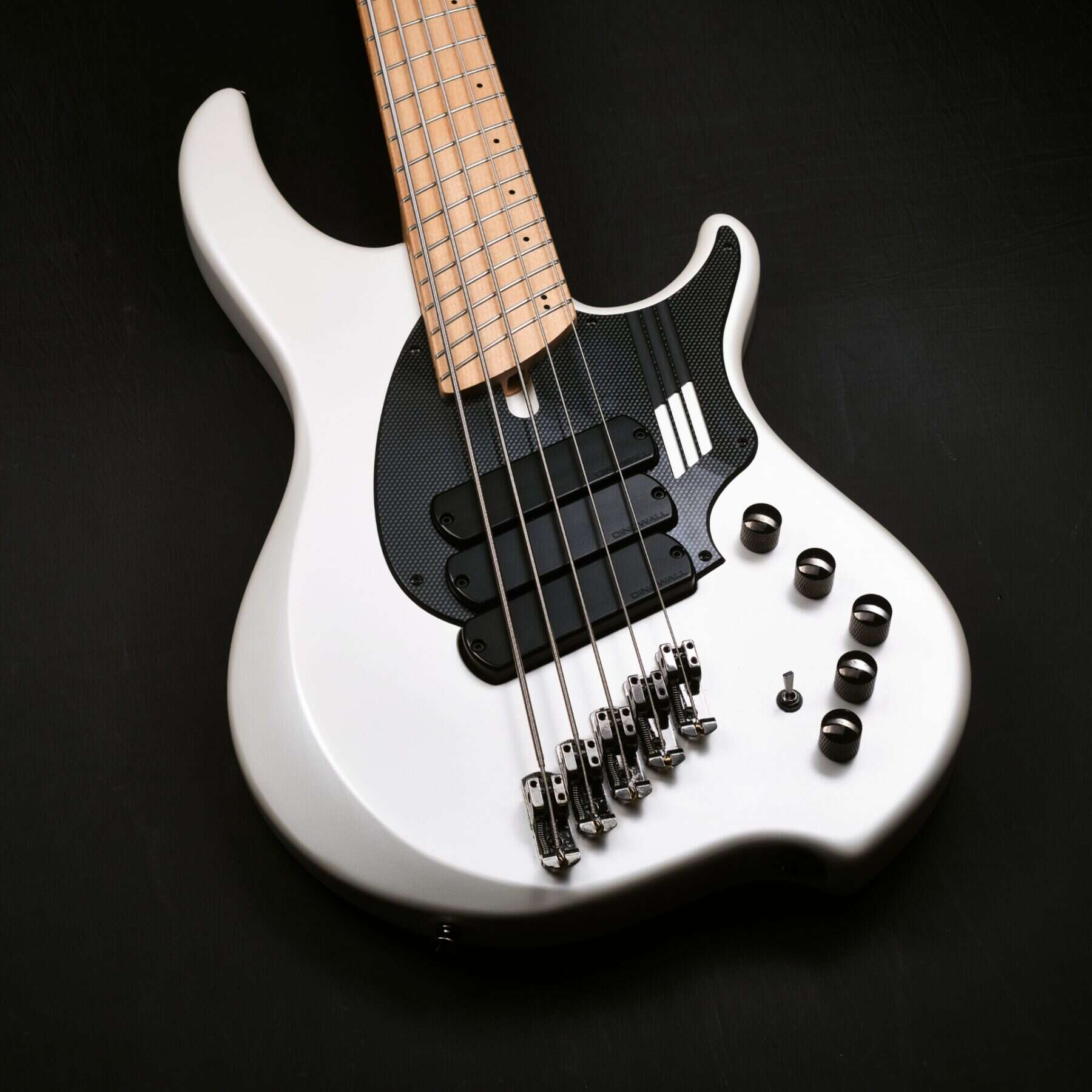 Pre-owned Dingwall NG3-5 Ducati White | Bass Buddha