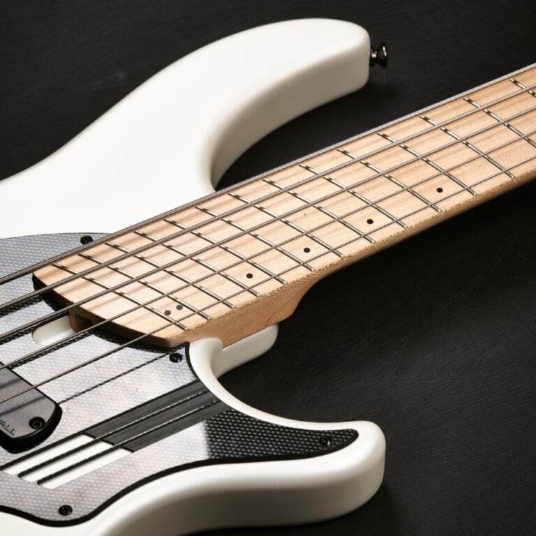 Pre-owned Dingwall NG3-5 Ducati White | Bass Buddha