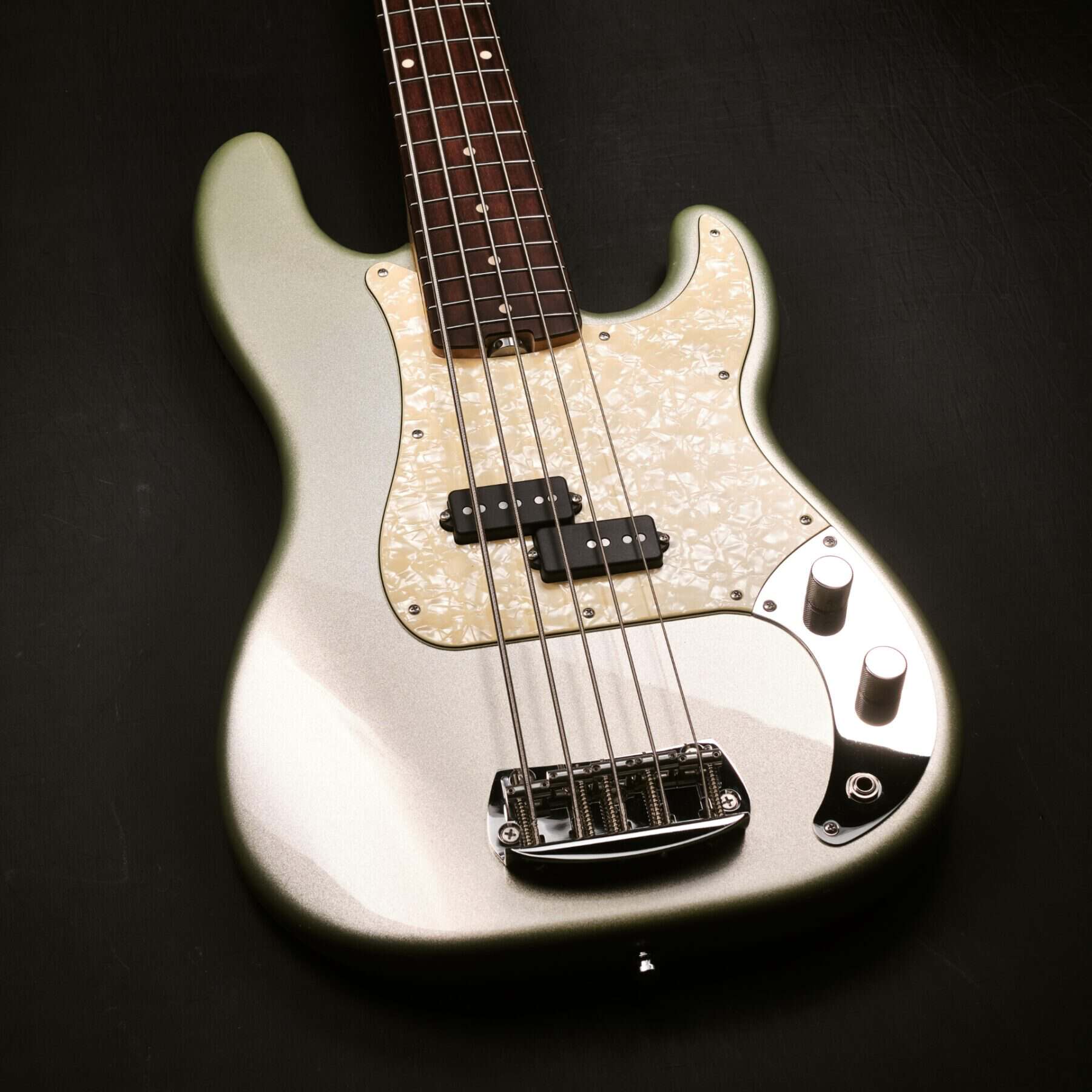 Vincent Akkurat 5 Reseda Green Metallic | Bass Buddha