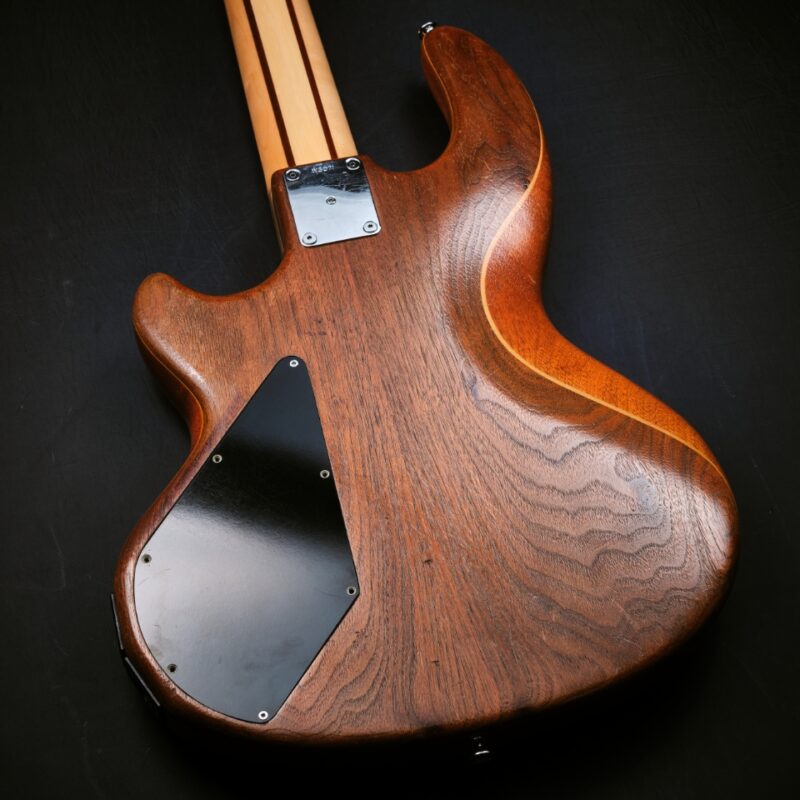 Pre-owned Wal MK II American Walnut (1988) | Bass Buddha